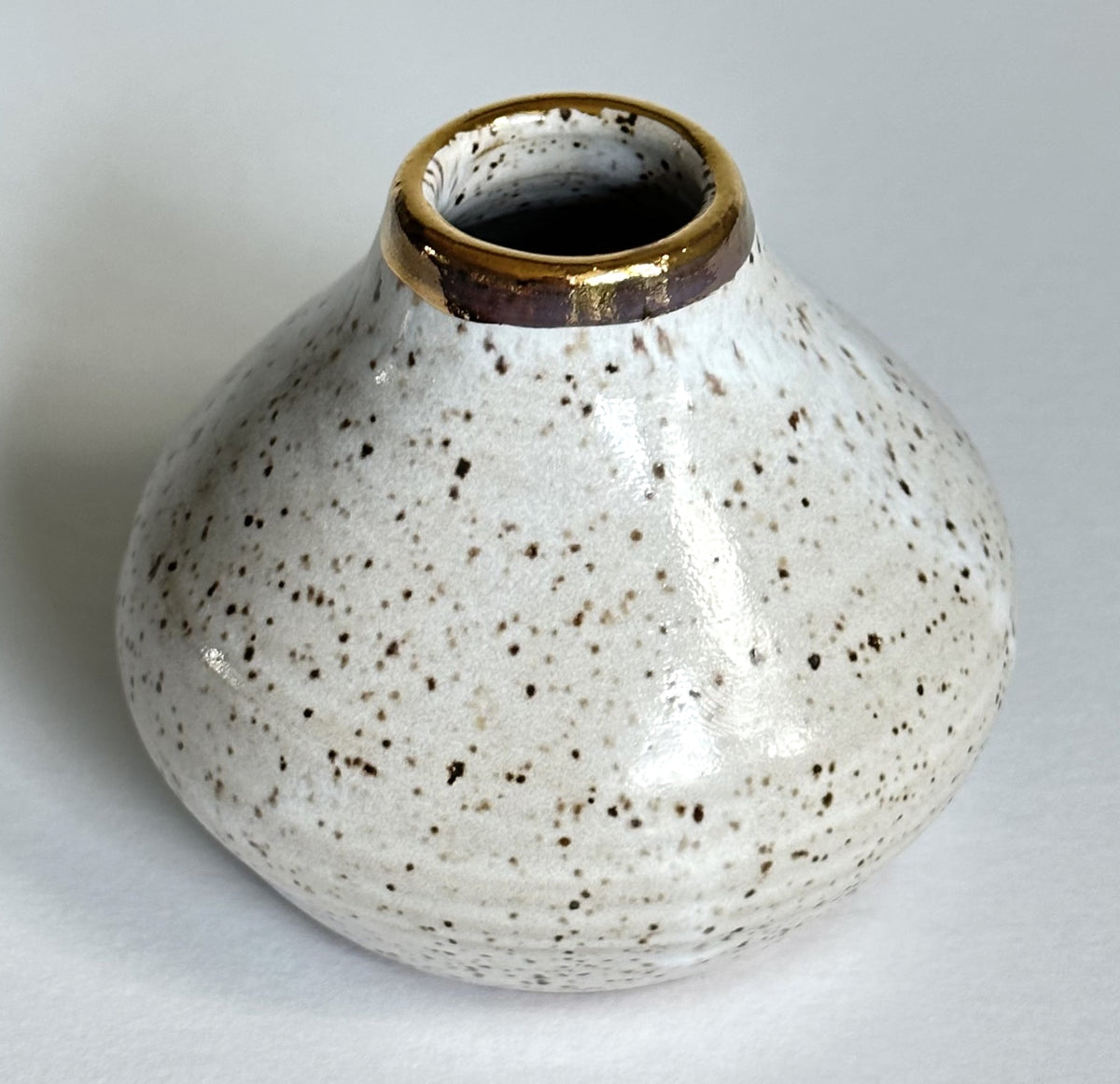 Weed Pot - White with Gold Lustre – Willowood Pottery